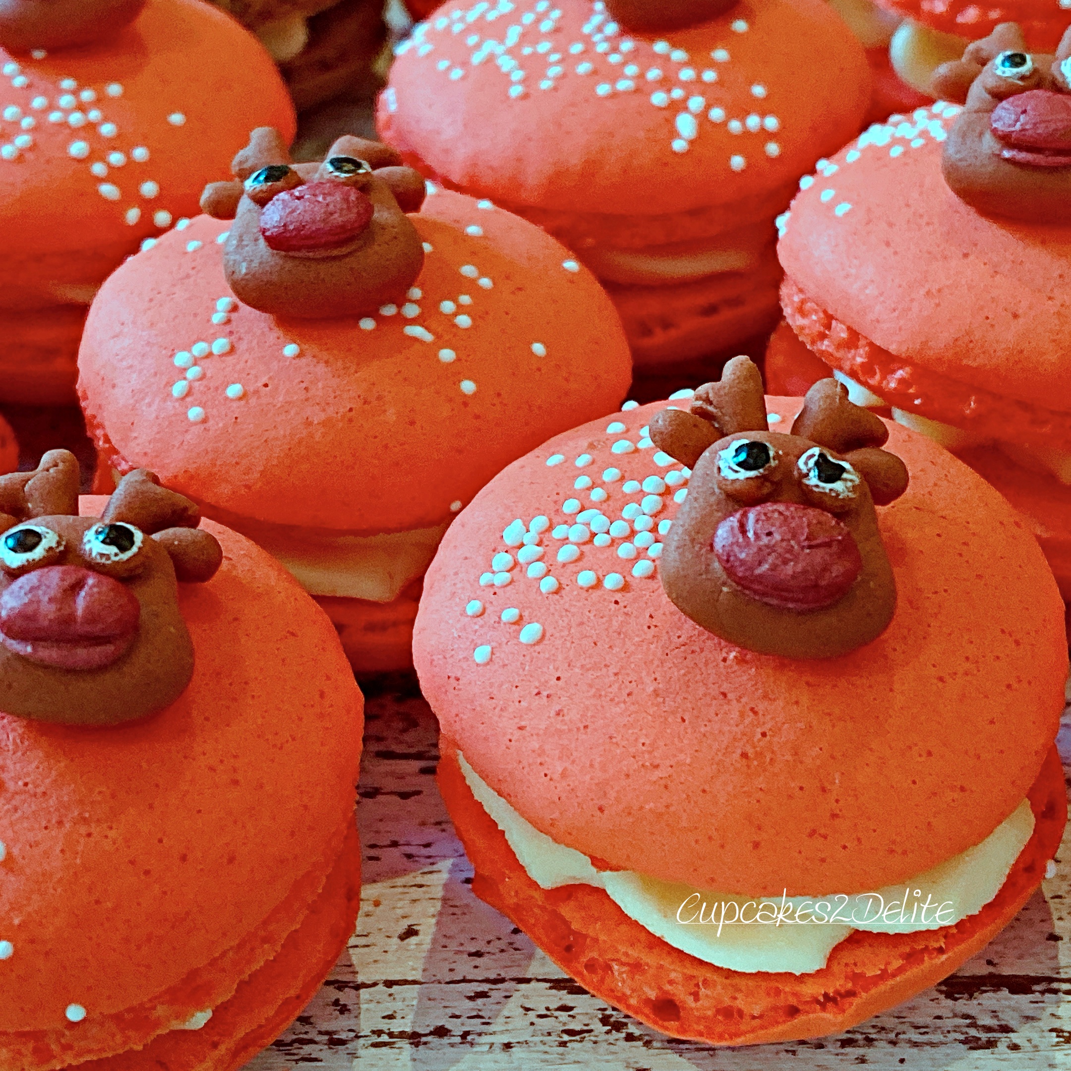 Macarons2Delite – Christmas Pudding Macarons | cupcakes2delite