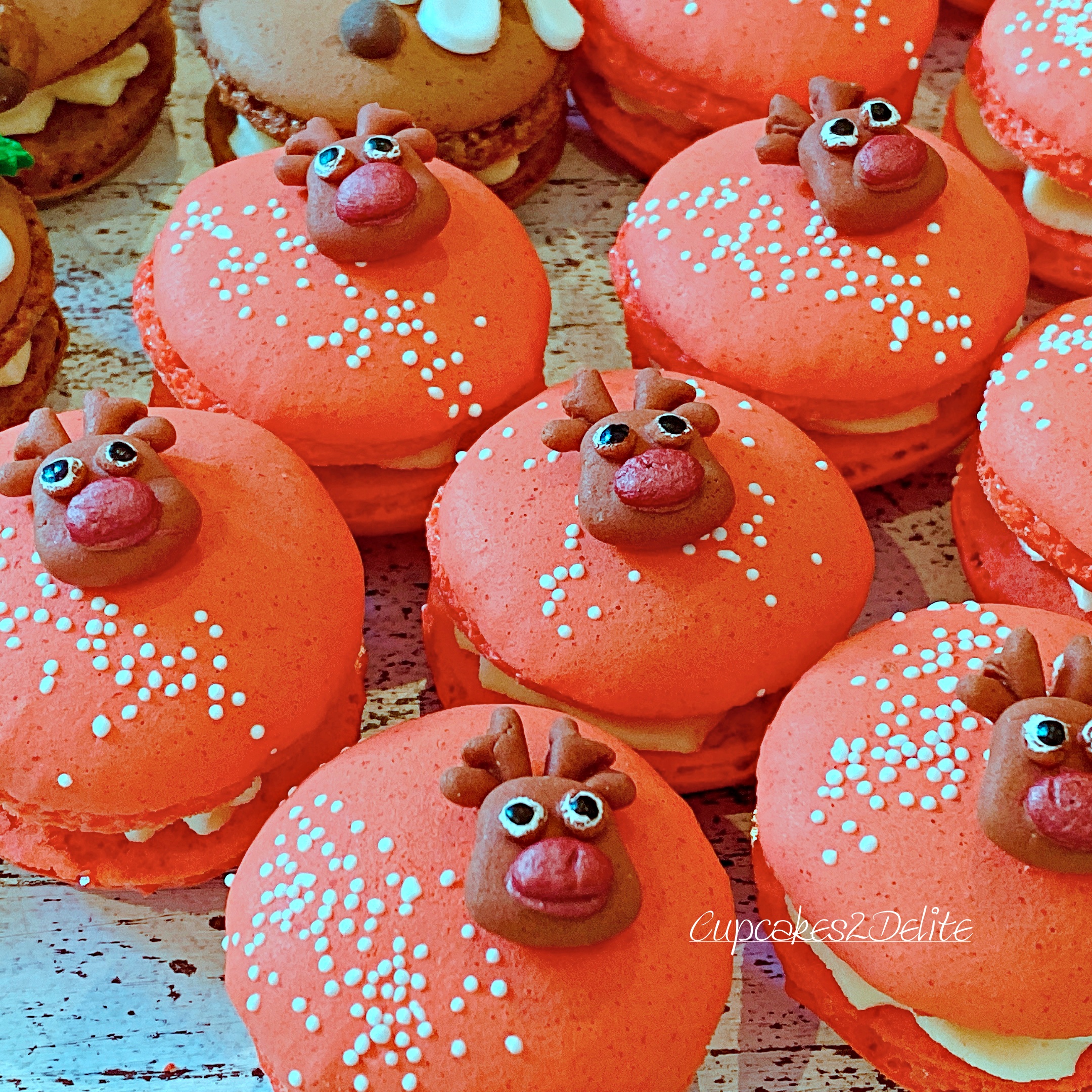 Macarons2Delite – Christmas Pudding Macarons | cupcakes2delite